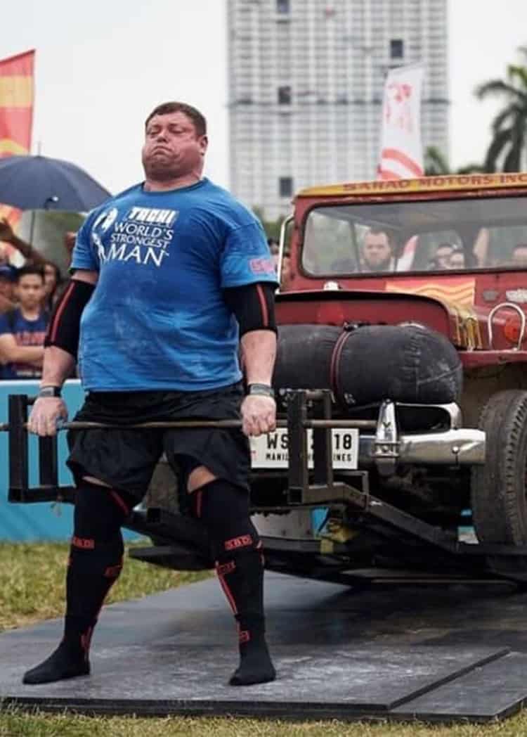 Strongman Vs Bodybuilding: 5 Key Differences